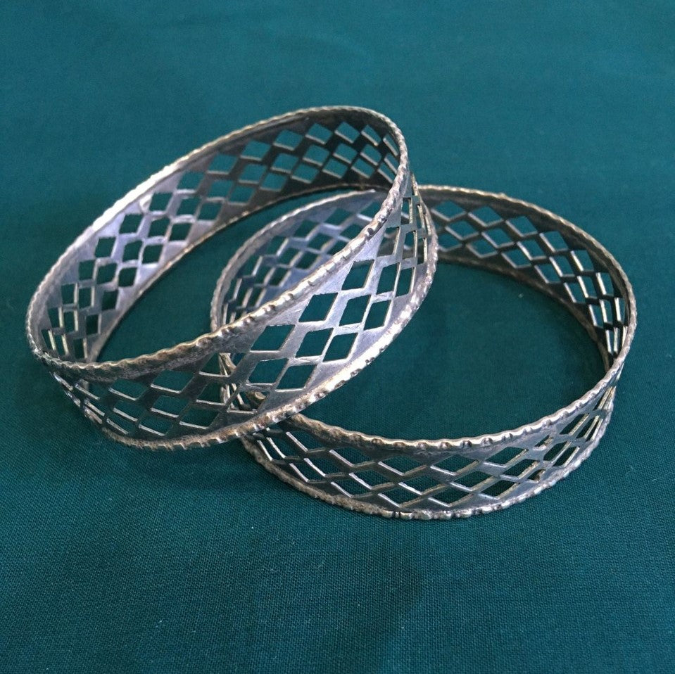 Elegant Brass Bangles: Find Yours at OSHRI Accessories – Oshri Accessories